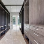 5 Reasons Why You Need a Walk In Wardrobe In Your Bedroom